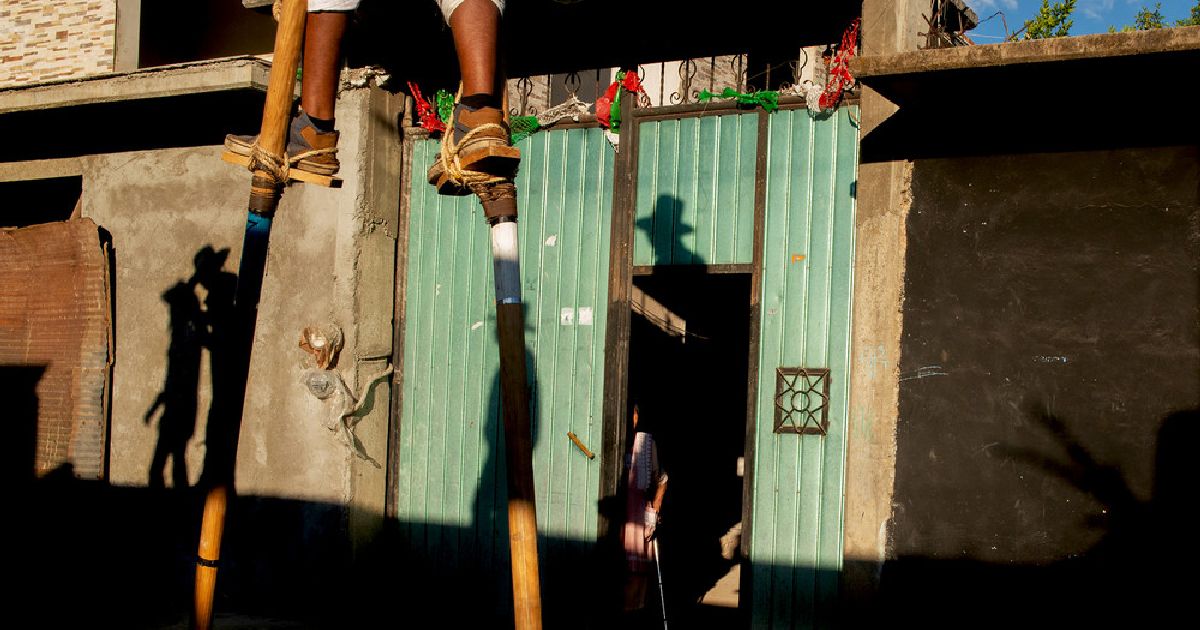 Edwin Carungay - Pre-Lenten Phantoms | LensCulture