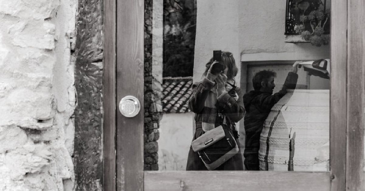 Trisha Gordon - Images from the Village of Morella, Spain | LensCulture