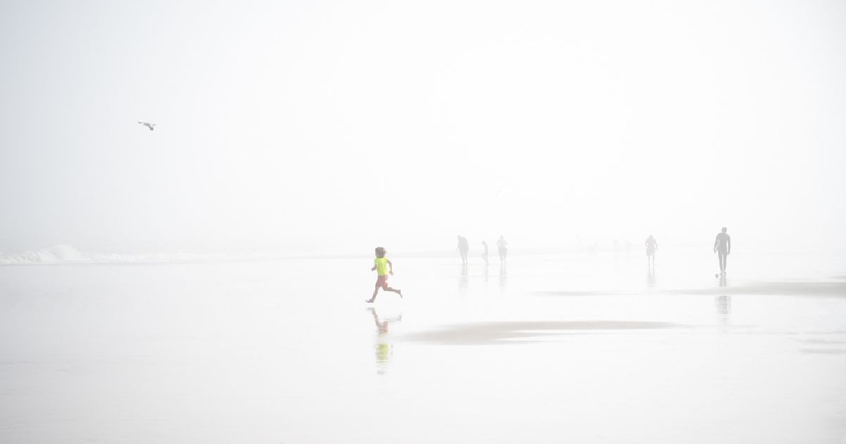 Lawrence Perlman - Land and Sea | LensCulture