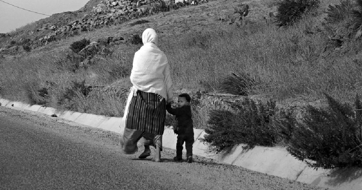 Vicky C. Segura - A TRAVES DEL CRISTAL | LensCulture